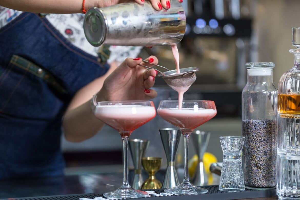 15 recettes de cocktails faciles à préparer avec ce que vous avez déjà ...